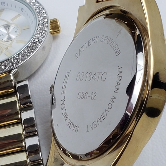 Accessories | Gold Silver Quartz Watch Bundle Of 2 | Poshmark